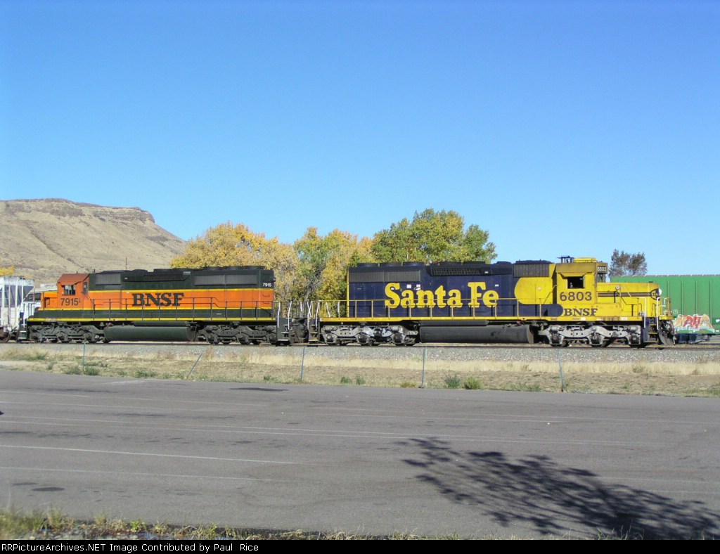 BNSF 6803 & BNSF 7915